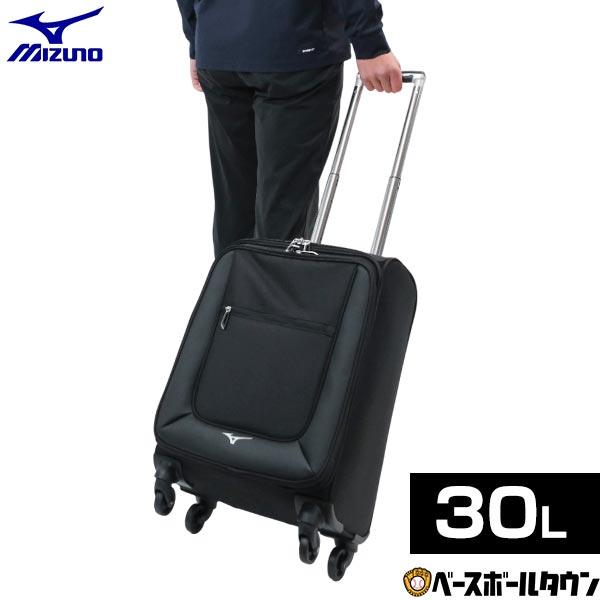 4輪独立可動で自立したままでの移動が可能。●カラー：(09)ブラック●性別：ユニセックス●サイズ：L36×W24×H55cm●素材・製法：ポリエステル（裏加工PU）・合成皮革（PVC）●重さ：約2890g●容量：約30L●生産国：中国製●ブ...