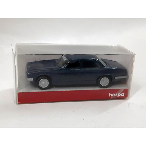 （商品画像は実物ではなくサンプルの場合あり。商品状態は下記説明をご参照ください）■箱に傷小。内容品は綺麗な状態で収納されています。■原則、即日〜2日以内に発送。■店舗併売につき売り切れ時はキャンセル処理となりますが何卒ご容赦下さい