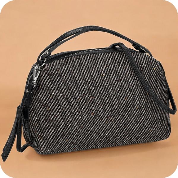 ジャンニキアリーニ ハンドバッグ レディース BS 8258 BOT-PL GIANNI CHIARINI ブラック ◆ジャンニ キアリーニは、革鞄職人の父を持つジャンニキアリーニ氏により1999年に創設されたバッグブランド。オーセンティッ...