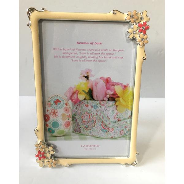 涼しげな　南国フラワー　プルメリアフォトフレームです。しっかり丈夫な、エレガントフレームです。