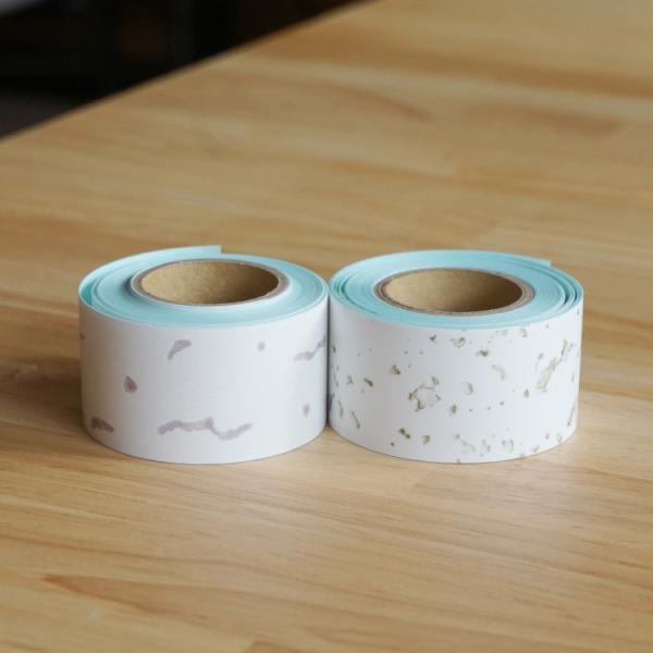 商品説明:天井ボードの簡易補修にオススメの天井補修シール。貼るだけで簡単に天井の穴やキズを隠すことができます。ロールタイプになっているので、必要な長さににカットして作業できます。居抜き改装時の照明器具の取替えシーンに。照明器具周りのシミや、...