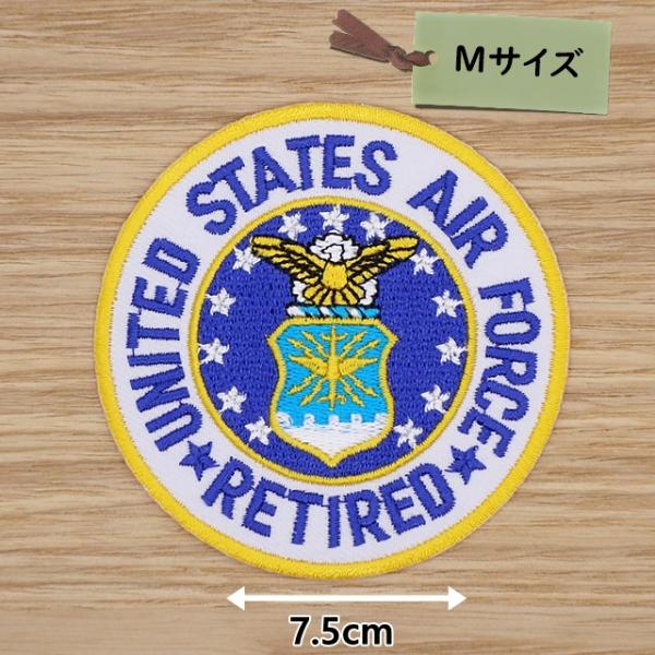 ●個数 １●素材 コットン●サイズ  ７．５ｃｍ人気のＵＳ エアフォース ＲＥＴＩＲＥＤ退役  のアイロンワッペン です。サイズはＭサイズです。●送料はネコポスにて２５０円です。●合計金額１０００円以上にてネコポス無料です。(翌日着です。東...