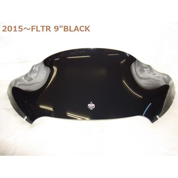 KLOCK WERKS SPORT FRARE９インチ・ブラック風洞実験室でテストされ作られた商品です。カラー、ブラック、９インチシールドですが実際の高さは、7インチ(17.８cm)です。他社製のシールドと比べての風の巻き込みが少なく高速走...