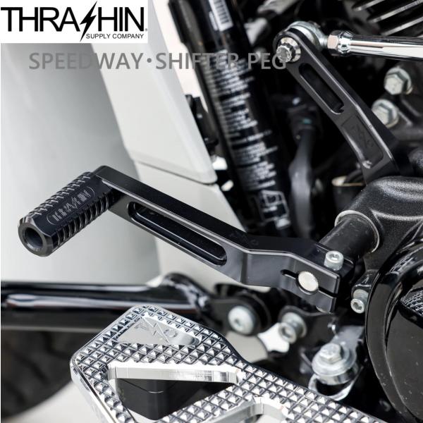 THRASHIN SUPPLY・SPEEDWAY・シフターペグ　ブラックスラッシン NEWスピードウェイシフターペグ、アルミビレットのスポーティーなシフトペグです。シフターペグにTHRASHINロゴが刻印されています。【仕様】・航空機グレー...