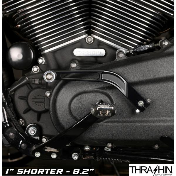 THRASHIN SUPPLY・M8ソフテイル・1インチ ショートシフトアーム　ブラック2018up ソフテイル スラッシンサプライ 1インチショート ビレットシフトレバー、標準より1インチ短いタイプです。ソフテイルのフットコントロールをダ...