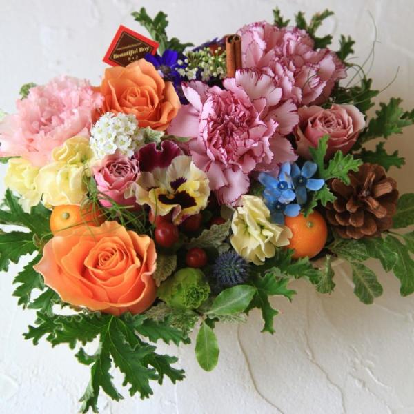 フラワーケーキ『ワッフル / オススメ  』サイズ：　約 22ｘ17ｘ12(高さ)cmご用途：喪中見舞い お歳暮 クリスマス 定年 退職 合格祝い 花束 バレンタイン 卒業 お彼岸 12月 1月 2月 冬 お誕生日 プレゼント ギフト 還暦...