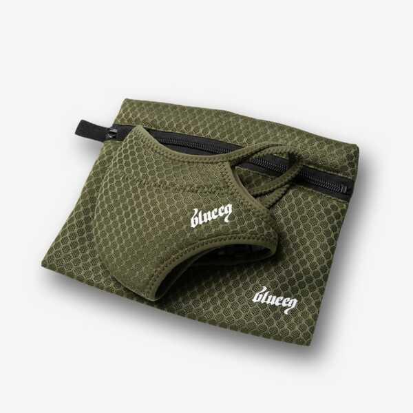 【在庫限り】 在庫処分 キーワード[ 日用品・生活雑貨:ヘルスケア・美容:衛生・生理用品:衛生用品:マスク ] 商品名[ ブルイク アスリートフェイスマスク(専用ポーチ付属) [サイズ：M] [カラー：カーキ] #BQACC017S-KHA...