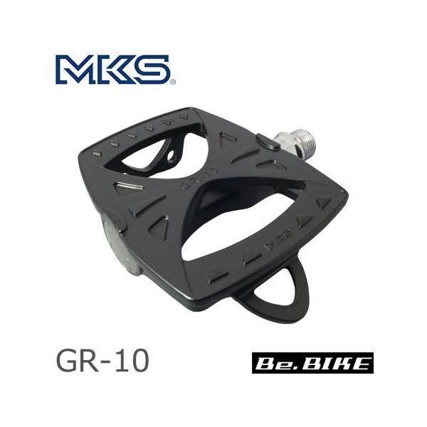 三ヶ島ペダル(MKS) GR-10 ペダル (ブラック) 自転車 ペダル・広踏面プラットフォームペダル。 人気定番製品GR-9の後継モデルとして、さらに踏み面が広く乗りやすくなっているのが特徴です。・トゥクリップをつけて、スニーカーなどで乗...
