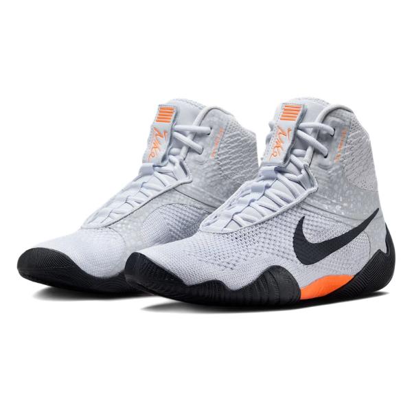 軽さ・通気性・サポート・耐久性を高い次元で両立したスペシャルエディション「Nike Tawa SE」。ゾーナルFlyknitアッパーとラバーラップソールが、試合やスパーリングで求められる素早いシュート、スイープ、回転動作をダイレクトに支えま...