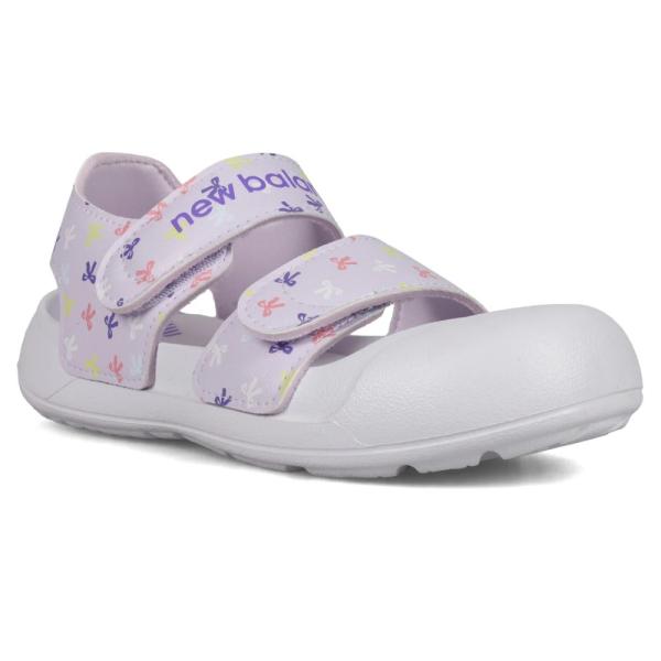 つま先のある構造で安全性と軽量性に優れたジュニア向けサンダル「809 v1 Sandal」が新登場。つま先をしっかりガードするEVAソールと、2か所で調節可能な面ファスナーがアクティブな子どもの足をサポート。巻き上がったアウトソールと踵をホ...