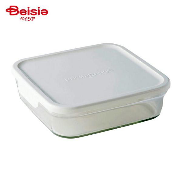 フタをしたまま電子レンジで加熱して、そのままテーブルでご使用いただける保存容器です。透明なので保存状態も一目瞭然積み重ねができるので冷蔵庫でも活躍します。塩、酸に強く、匂いうつりがありません。食器洗浄乾燥機がご使用いただけます。商品仕様・説...