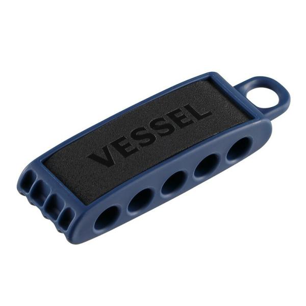 商品情報説明 好みに合わせて色を選べます。用途 ビットの収納、携帯に。機能 5本のビットをまとめて収納できます。4色のカラーバリエーションでビットの種類や用途に合わせて使い分けが可能です。カラナビに取り付けできる吊り下げ穴付きです。仕様 ●...