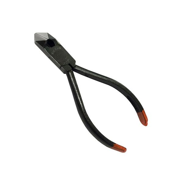 [商品説明]標準的な斜ニッパです電設工事、設備、配管工事等での切断・くわえ・折り曲げ作業等あらゆる電気工事・通信工事の細線や銅線の切断に最適です●サイズ：110×45×8mm(規格100mm・4in)●重量：60g●切断能力：鉄線1.0mm...