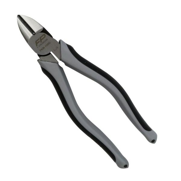 商品情報説明 硬線・ピアノ線などを偏心テコの原理でらくらく切断できます。用途 鉄線・銅線・ピアノ線などの切断。機能 高性能特殊鋼に独自の熱処理を施しており、プロフェッショナル仕様として作られています。従来のニッパに比べ、刃部が大きく強靭に仕...