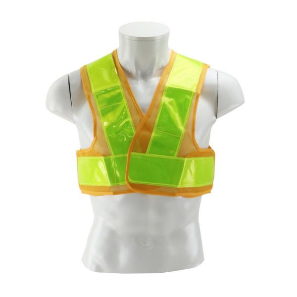 商品情報説明 工事現場・建築現場・交通警備などに役立ちます。用途 危険表記。機能 高輝度反射テープ採用で視認性が高いです。ショート丈で安全帯や工具袋の邪魔になりません。仕様 ●着丈：40cm。●胴回り：90〜125cm。●肩幅：35cm。●...