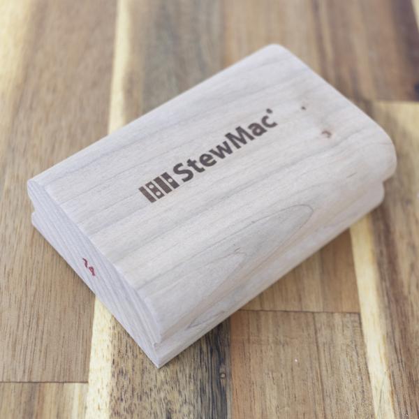 Stewmac社より到着後　未使用です。初期キズやバリなどはあります。 14" radiusDimensions: 4" (101.60mm) long x 2-3/4" (69.85mm) wide※商品が複数ございますので、木目などが写...