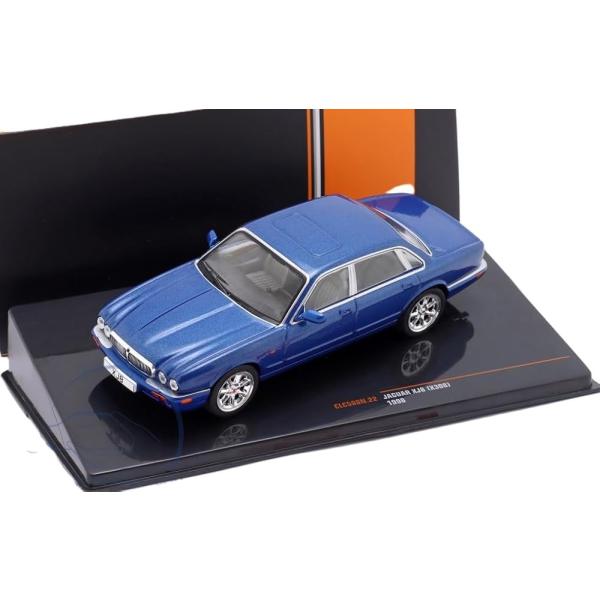 「商品情報」IXO(イクソ)ジャガーミニカー1/43 JAGUAR XJ8 (X308) 1998 (ブルーメタリック)「主な仕様」IXO(イクソ) 製ダイキャストモデルカーケース・台座付きスケール：1/43カラー：ブルーメタリックIXO(...