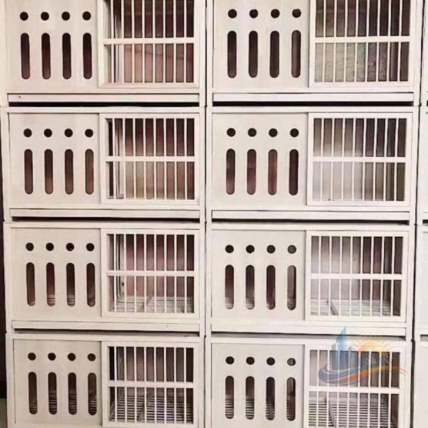 【シンプルな鳩の檻】まだ適した鳩の檻をお探しですか？私たちの檻は鳩のために特別に設計されており、シンプルな形状、引き戸のデザイン、頑丈で耐久性があり、取り付けが簡単です。サイズは4種類あり、状況に応じてお選びいただけます。【思いやりのあるデ...