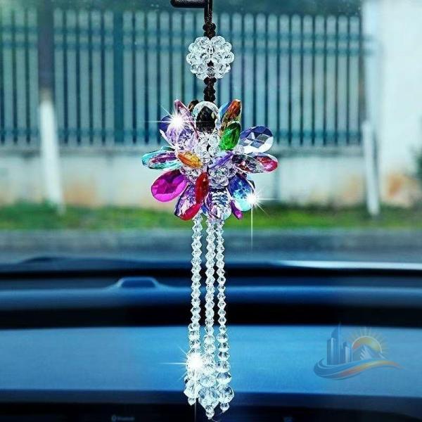【商品名】カー用品 吊り下げ ルームミラー用 車内 キラキラ 壁掛け 置物 高級感 かっこいい お誕生日 車内 キラキラ カーミラー 飾りお守り 吊り バックミラー 壁掛け お店【商品仕様】カラー：写真参考●ドライブや旅行、通勤や通学時のカ...