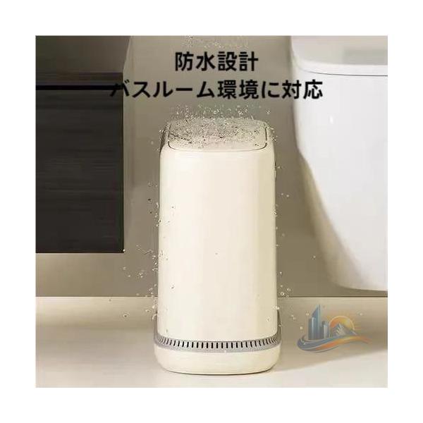 【ふた付き ゴミ箱】ふた付き長方形のゴミ箱、ふたのボタンを押すだけで開閉します。フタは密閉されており、臭いの逃げを効果的に防ぐことができます、夏の高温による嫌な臭いを避けてください。さらに、見苦しいビニール袋や見苦しいゴミを隠して、整頓され...