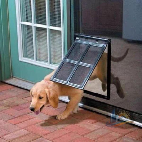 商品内容犬ドア ペットネコキャットのドア 網戸専用 ペット用ドア 犬猫入り口  ペットゲート  第三世代 新型犬ドア ドッグドア 犬用品サイズ：Ｓ　外側（幅24cm＊丈29cm）　　裏側（幅20cm＊丈25cm）Ｌ　外側（幅36cm＊丈46...