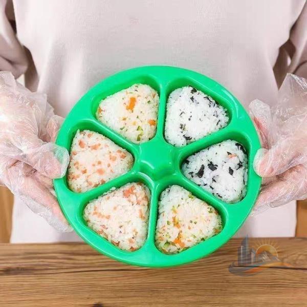 商品のサイズ：20 * 20 * 4 cmおにぎりをたくさん作りたい行楽シーズンやパーティー、手早く作りたい朝のお弁当作りなどにもお役立ち！.環境にやさしい食品グレードのPP素材を使用します。毒性がなく、味がなく、安全で信頼性の高い使用方法...