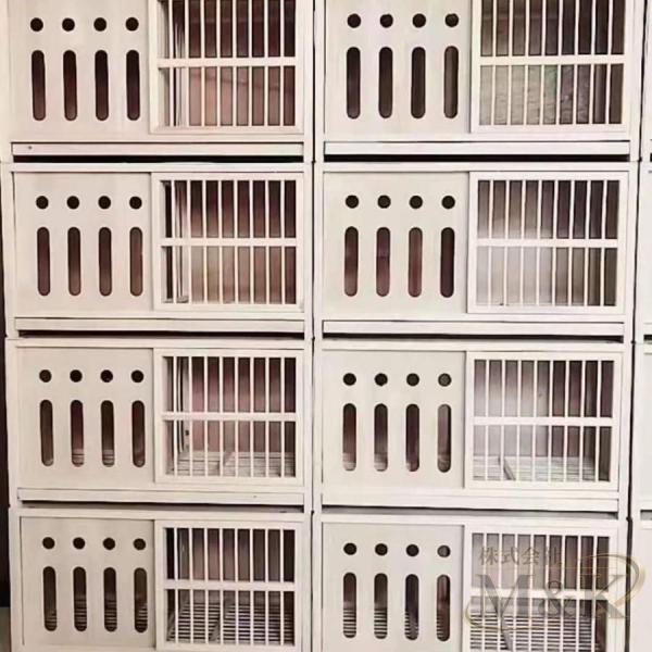 【シンプルな鳩の檻】まだ適した鳩の檻をお探しですか？私たちの檻は鳩のために特別に設計されており、シンプルな形状、引き戸のデザイン、頑丈で耐久性があり、取り付けが簡単です。サイズは4種類あり、状況に応じてお選びいただけます。【思いやりのあるデ...