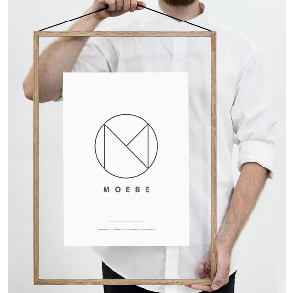 額縁 ポスターフレーム 壁掛け 写真 ポスター 北欧＜ ムーベ  フレーム A2 MOEBE FRAME OAK オーク ナチュラル ＞商品詳細【サイズ】H61.5 x L44.8 x W1.2 cm【カラー】オーク(ナチュラル)【重　量】...