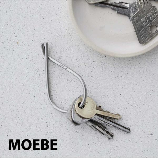 キーホルダー リング キーリング スチール 北欧 おしゃれ雫の形をイメージしたスタイリッシュなキーリングは、1 本の真鍮のワイヤーを 2 回曲げただけのミニマルな構造。端をひねると鍵の付け外しが簡単にでき、閉じると安全にキープできます。--...