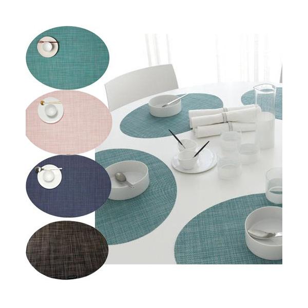 chilewich MINI BASKETWEAVE材　質：ポリ塩化ビニル70％ ポリエステル30％サイズ：約360×490mm米国製※素材と製法上、全辺±1cmまでは寸法差が生じます。ご使用後は水またはぬるま湯で洗浄し、柔らかい布でふき取...