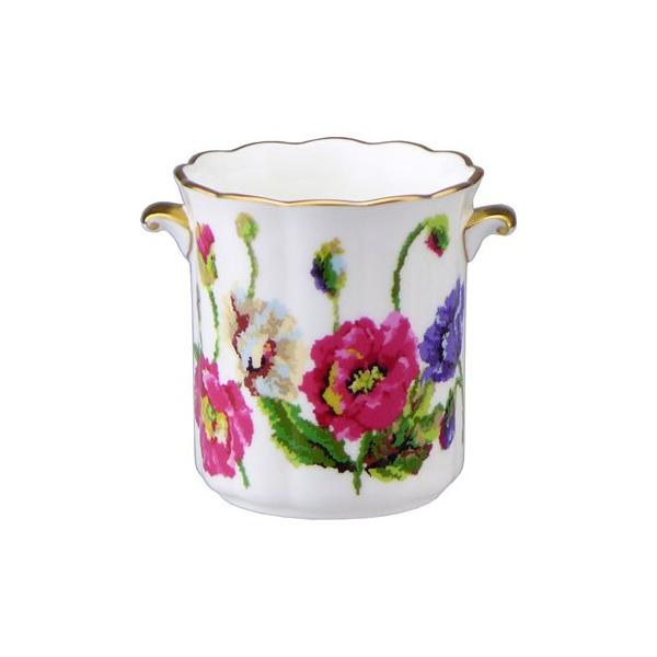 シリーズ：フェイラーサイズ：約W81×φ67×H72mm材質：ナルミボーンチャイナ製セット内容：スティックシュガースタンド × 1原産国：日本製(Made in Japan)メーカー：鳴海製陶 株式会社