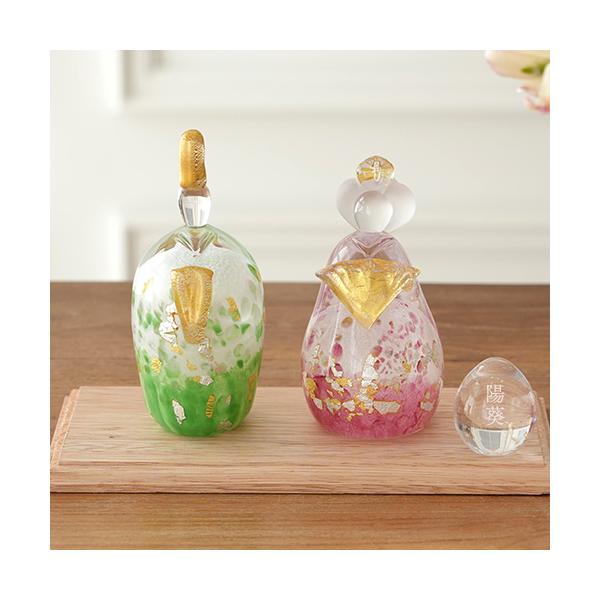 【初節句 ひなまつり 雛人形】ガラス雛飾り 桜お雛様セット春の情景を映すガラス雛　心おどるひな祭り【SPEC】SIZE：女雛　W55×D53×H100mm男雛　W50×D55×H110mm白台　W150×D10×H120mm重量：約700g...