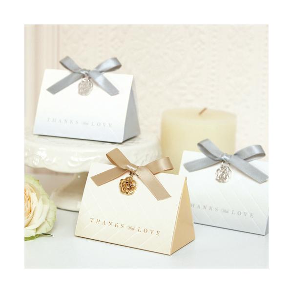 【発売日：2022年02月17日】●商品サイズ／46×85×57mm●ハートクッキー5枚入、チャーム付※色の指定はできません※ご注文は20個以上5個単位プチギフト 結婚式 お菓子 プレ花嫁 結婚準備 披露宴 2次会 食品 安い プチプラ 可...