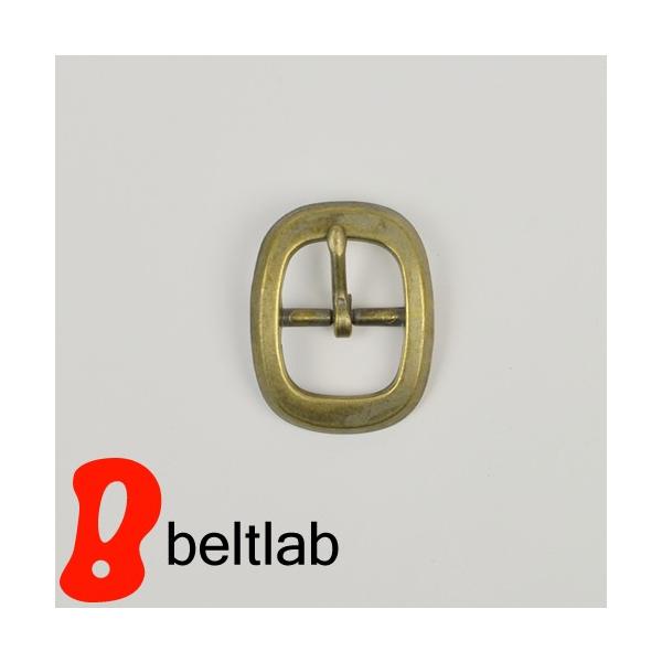 30mm幅のベルトに使える、ゴールドカラーのバックル。お手持ちのベルトのバックルと交換できる、バックル単体での販売です。スペック・適応:ベルト幅30mm・種類 :ギャリソンバックル・素材:亜鉛合金・サイズ:W 58mm × H 46mm・重...