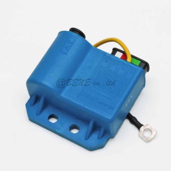 Piaggio純正CDIコイルVespa P/PX/ET3用。PXEuro-3は不可ご注文前に必ず画像を見て形状確認をしてください。Piaggio; 244128交換して点火しない場合は、他を確認してください。製造から数年以上経過する車体は...