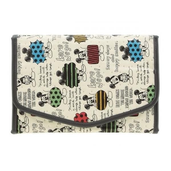 大きめの母子手帳（A5サイズ程度）もすっぽり入る！母子手帳や健康保険証、筆記用具など、持ち運びたい色々なものをまとめて収納できます。しっかりした素材で、使いやすいじゃばら式なので、赤ちゃんを抱っこしている時や荷物の多い時でも楽に扱えます。ビ...