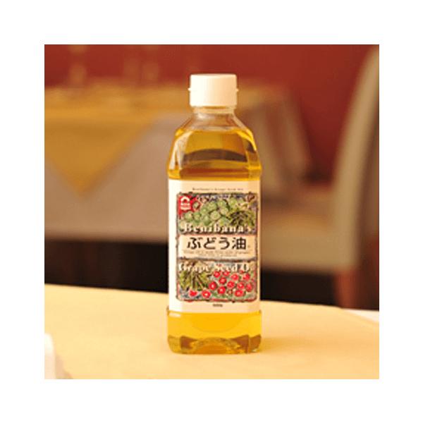 ワインを作るときに得られるぶどうの種子から、ぶどう油は生まれます。10gの油を搾るのに約10kgの種子を必要としますので、貴重な油として知られています。サラッとした軽さが特徴で、どんな料理にもよく合います。オレイン酸、リノール酸、を含みビタ...