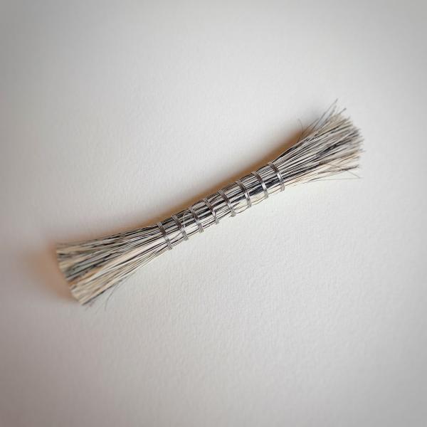 【商品説明】<素材>馬毛・パキン<サイズ>全長：約11cm<生産国>日本製＜注意事項＞・モニターの発色の具合によって実際のものと色が異なる場合がございます。・本商品はネコポスでの配送です。代引きおよび日時...