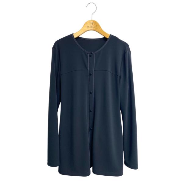 フォクシーニューヨーク Cardigan 35510 カーディガン 42 ブラック■ブランドフォクシーニューヨーク■ジャンルカーディガン■性別タイプレディース■表記サイズ42■実寸サイズ総丈: 約71cm肩幅: 約37.5cm身幅: 約48...