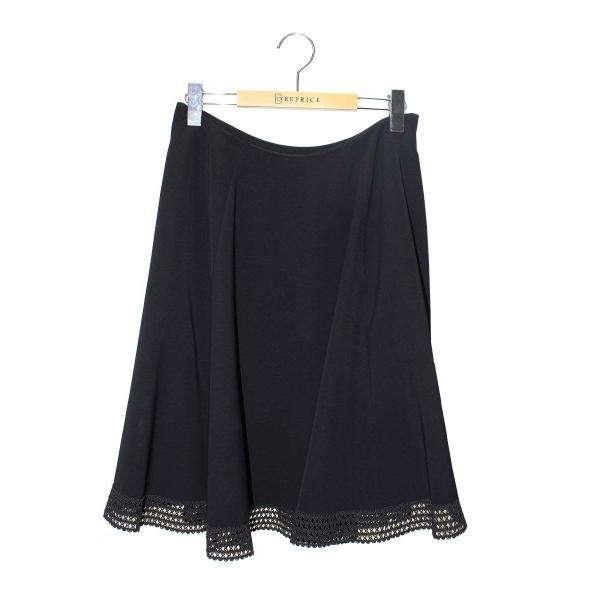 フォクシーニューヨーク スカート アラベスク 32818 40 ブラック■ブランドフォクシーニューヨーク■ジャンルスカート■性別タイプレディース■表記サイズ40■実寸サイズ総丈: 約58cmウエスト: 約72cm■カラーブラック系■素材※画...