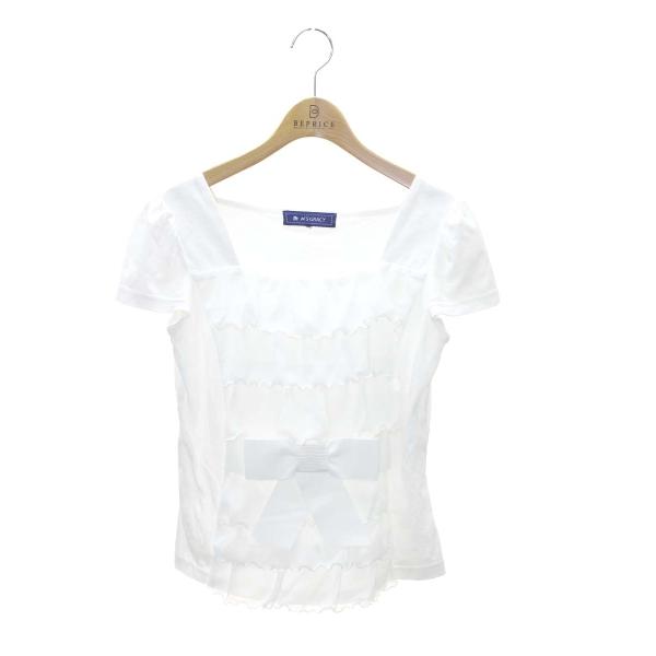 エムズグレイシー 525101 Tシャツ カットソー 38 ホワイト ティアード フリル■ブランドエムズグレイシー■ジャンルTシャツ/カットソー■性別タイプレディース■表記サイズ38■実寸サイズ総丈: 約52cm肩幅: 約33cm身幅: 約...