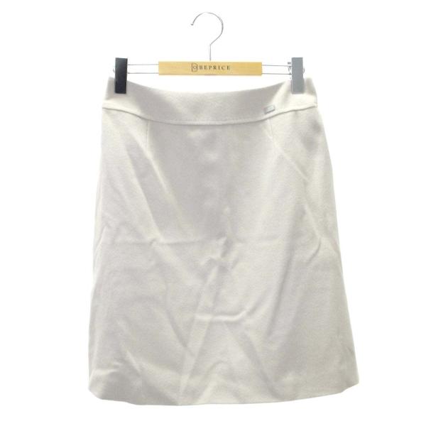 フォクシーブティック 36314 スカート 40 ベージュ ウール カシミヤ■ブランドフォクシーブティック■ジャンルスカート■性別タイプレディース■表記サイズ40■実寸サイズ総丈: 約51cmウエスト: 約72cm■カラーベージュ系■素材※...