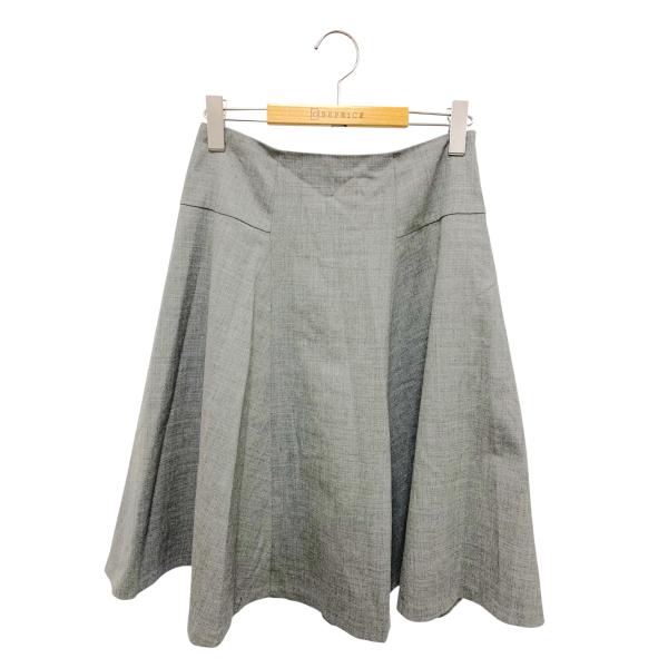 フォクシーブティック Juniper ジュニパー 44211 スカート 38 グレー フレア■ブランドフォクシーブティック■ジャンルスカート■性別タイプレディース■表記サイズ38■実寸サイズ総丈: 約59.5cmウエスト: 約69cm■カラ...
