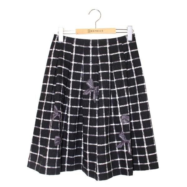 エムズグレイシー RibbonxCheck Skirt 817507 スカート 38 ブラック■ブランドエムズグレイシー■ジャンルスカート■性別タイプレディース■表記サイズ38■実寸サイズ総丈: 約57cmウエスト: 約70cm■カラーブラ...