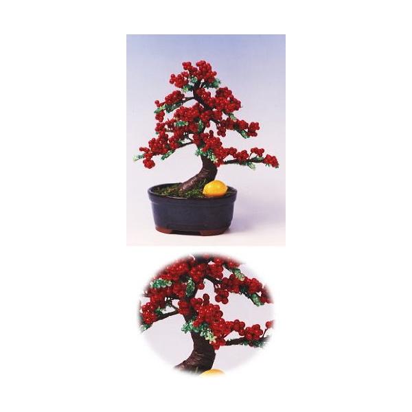 【ご購入後の当店からの連絡はご登録のメールアドレスに通知いたします。必ずご確認ください】ビーズで作る手芸セットです。サイズ高さ：約20cm×幅：約20cm×奥行き：約15cm。セット内容フラワービーズ・ワイヤー・クラフトワイヤー・フローラテ...