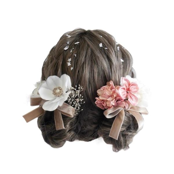 【ご購入後の当店からの連絡はご登録のメールアドレスに通知いたします。必ずご確認ください】【商品概要】マムにドライフラワー、パールピック、リボンを組み合わせた髪飾りです。 ツインテールだけでなく、アップスタイルにもお使いいただけます。??パー...