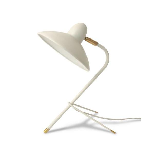 アルル地方の女性の帽子をモチーフにデザインされたデスクランプ。■素材 スチール、真鍮■サイズ シェードサイズ： 直径20×11cm全体： 幅24×奥行21×高さ36min〜max44cm　※シェード可動式※maxはシェードを上向きにした状態...