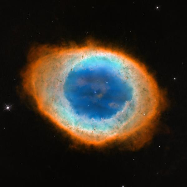 ・Hubble Space Telescope The Ring Nebula Photo 8x8