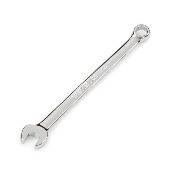 ・Angled Open End - To reduce the working swing arc in tight spaces, the open end is angled 15 degrees so the wrench can ...