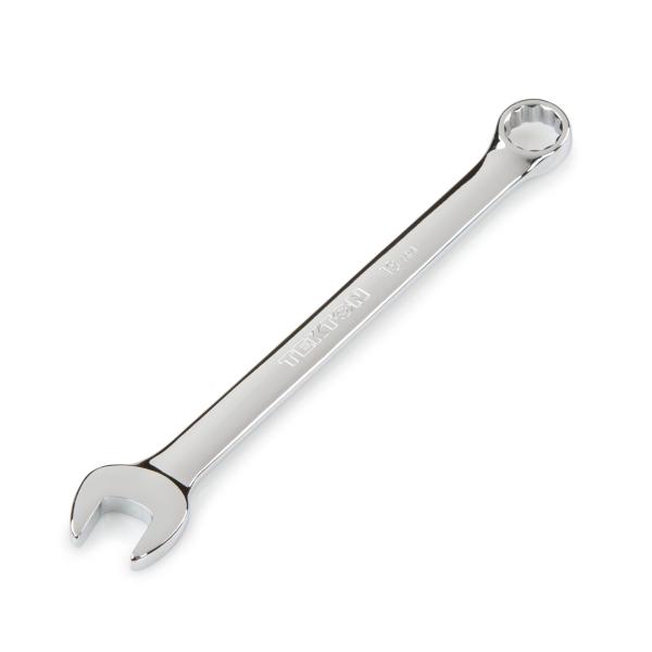 ・Angled Open End - To reduce the working swing arc in tight spaces, the open end is angled 15 degrees so the wrench can ...